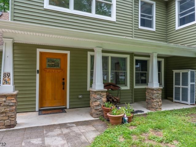 89 Moraine Rd