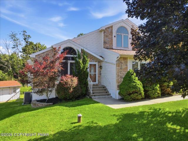 89 Northpark Drive E