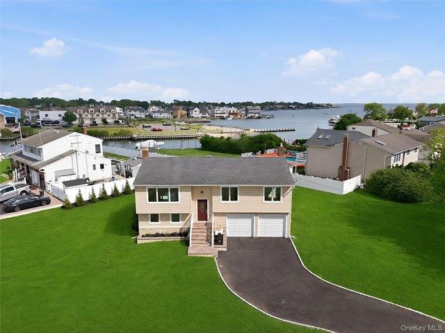 89 Ocean Ave Unit A, Massapequa, NY 11758
