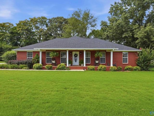 89 Oakview Dr, Rogersville, AL 35652