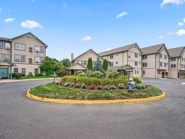 89 Park Edge Unit 3F, Berkeley Heights Twp, NJ 07922