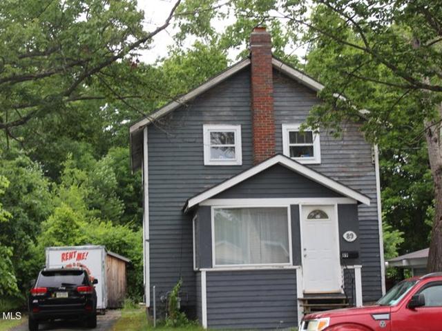89 Park St, Gloversville, NY 12078