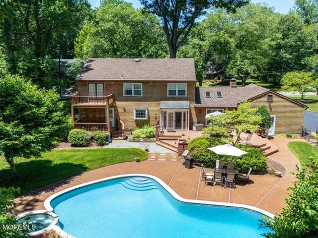 89 Pine St, Lincroft, NJ 07738