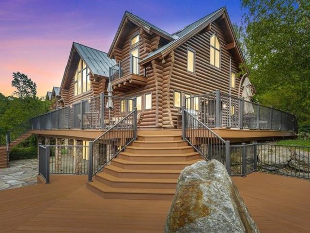 89 Rocky Mountain Ln, Hinesburg, VT 05461