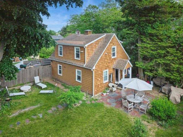 89 S Elroy Dr, Montauk, NY 11954