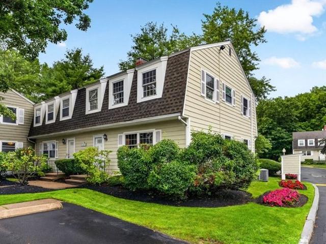 89 Saco St Unit 87, Newton, MA 02464