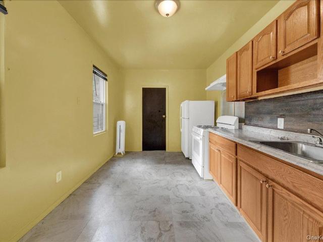 89 Saratoga Avenue 1