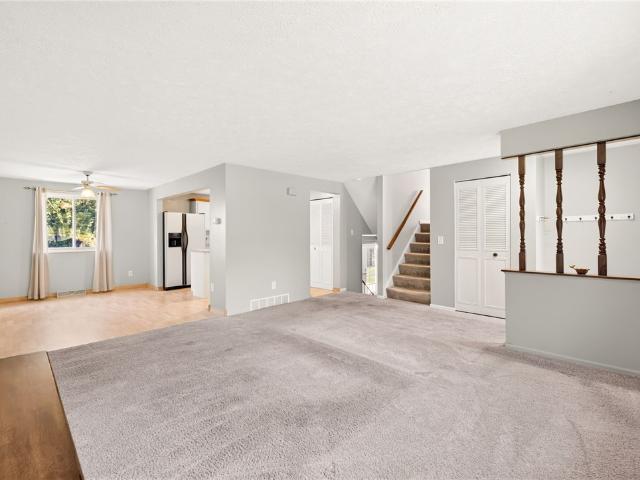 89 Staglen Dr