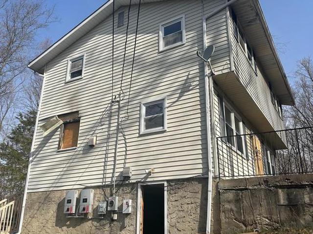 8 Mt Calvary Lane