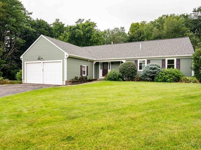 8 Mulligan Dr, Dover, NH 03820
