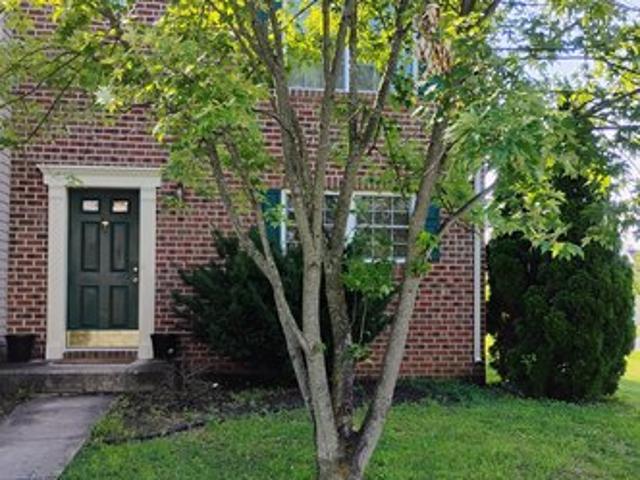 8 Mabel Ln, Martinsburg, WV 25404