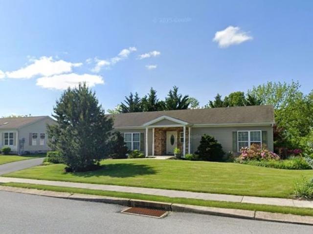 8 Madeleine Dr, Myerstown, PA 17067