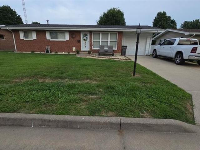 8 Marian St, Ste Genevieve, MO 63670