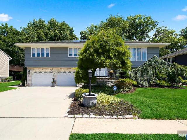 8 Mariani Drive