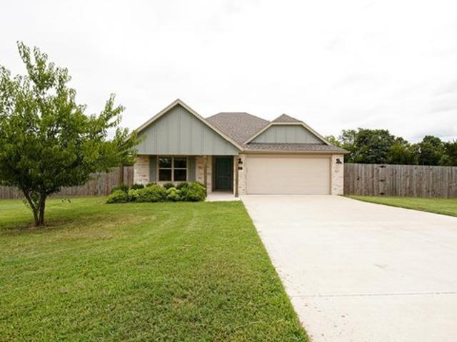 8 McDole Ln, Bella Vista, AR 72715