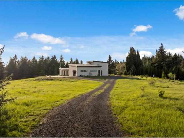 8 meadowlark ln