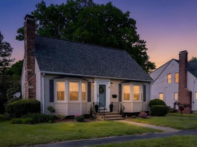 8 Merriweather Rd, Worcester, MA 01602