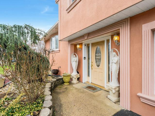 8 Monaghan Rd
