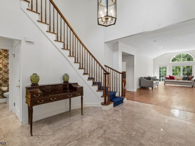 8 Morgan Ct