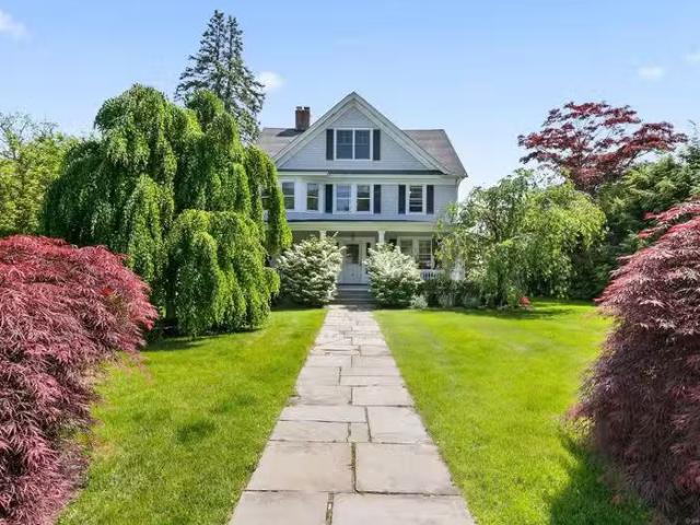 8 Mountain View Ave, Ridgefield, CT 06877 MLS# 24020649