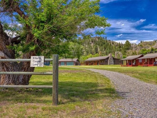 8 N Cooper Ln, Cascade, MT 59421