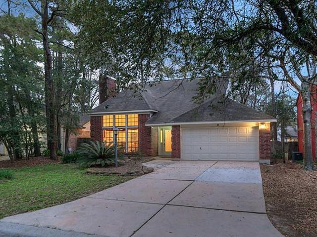 8 N Greenbud Ct, The Woodlands, TX 77380