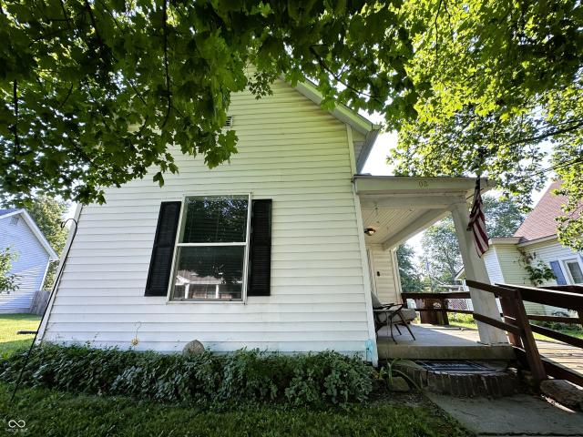 8 N Meridian Street