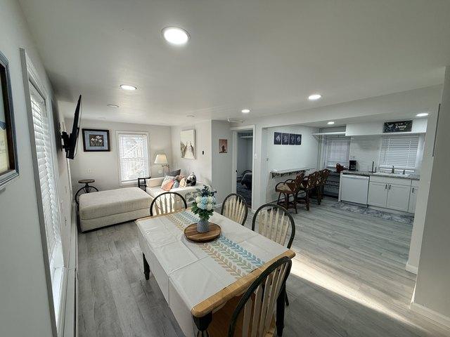 8 N Nashville Ave, Ventnor City, NJ 08406