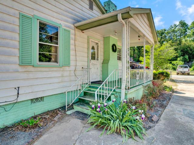 8 New St, Greenville, SC 29611 | MLS #1589 | Compass