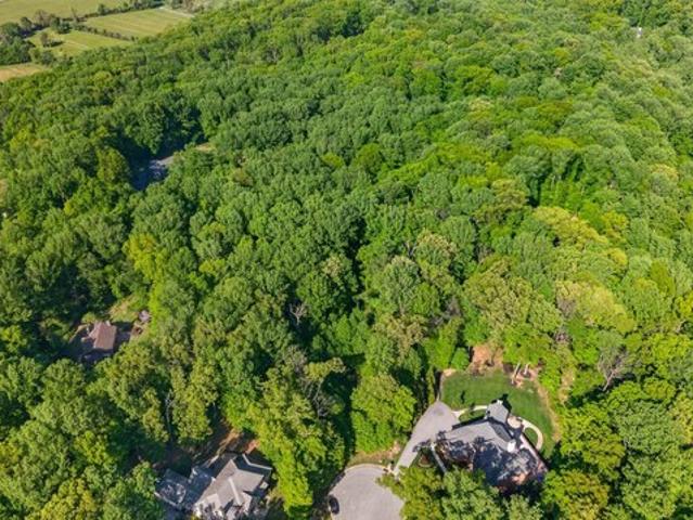 8 Norfolk Ct, Reisterstown, MD 21136