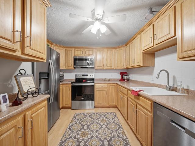 8 Northbrook Drive # 801