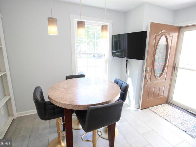 8 Norwood Court