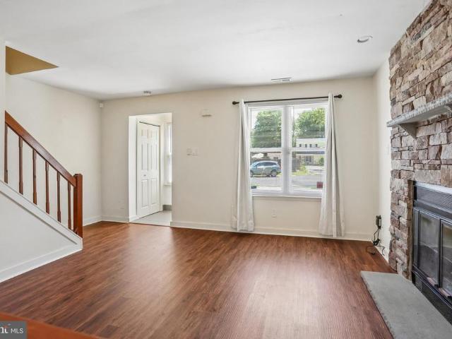 8 Nova Court