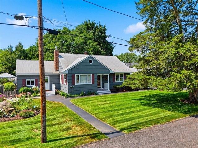 8 Otis Ave, Salem, NH 03079