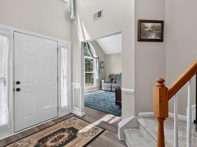 8 Otter Trail Court