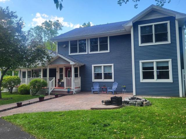 8 Oak Drive