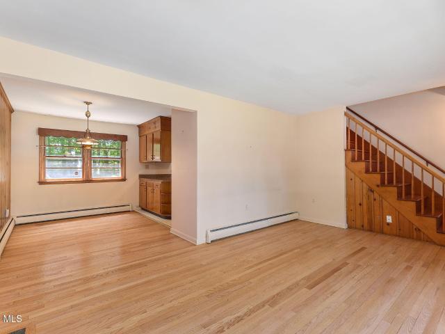 8 Oak Drive