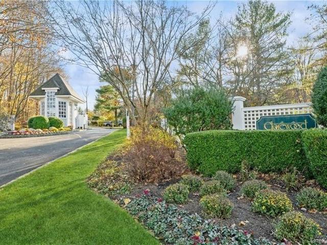 8 Oakcrest Ln, Hastings On Hudson, NY 10706