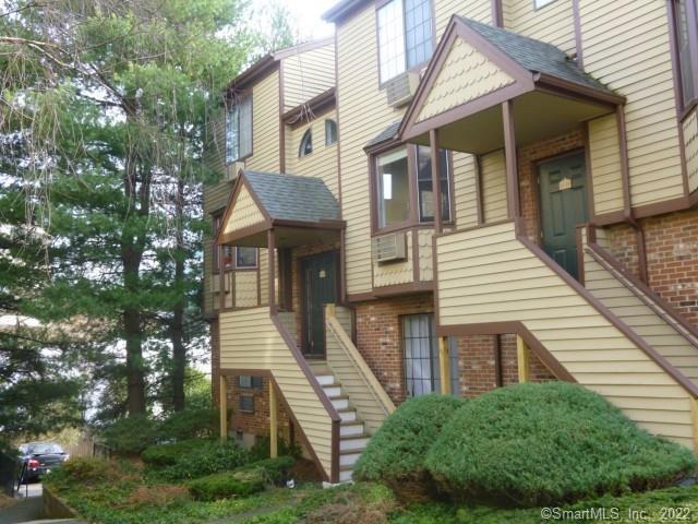 8 Oakwood Ave, Unit C1, Norwalk, CT 06850 | MLS #24171 | Compass
