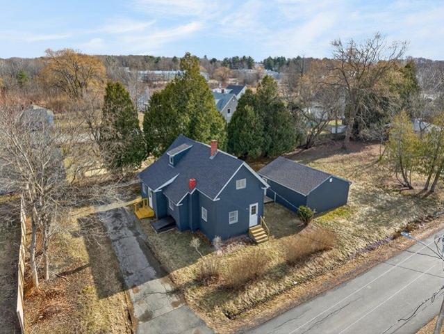 8 Autumn St, Rockland, ME 04841