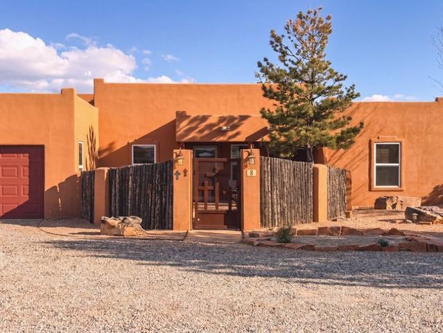8 Avenida De La Paz, Lamy, NM 87540