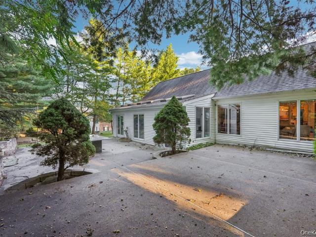 8 Abbey Rd, West Nyack, NY 10994 | MLS #1011