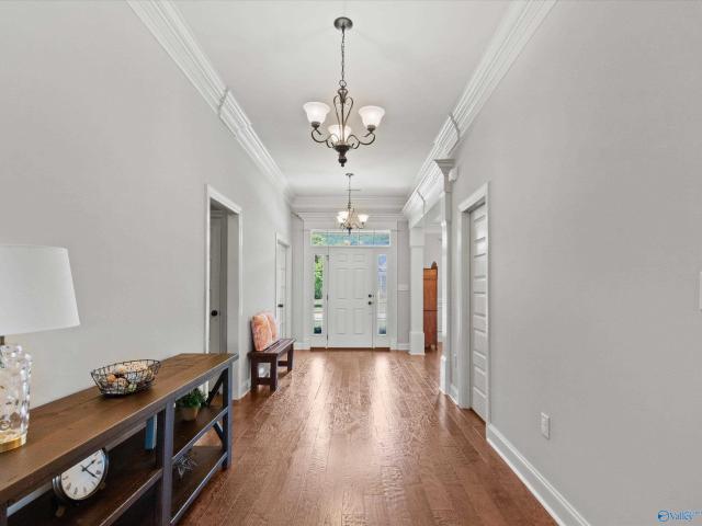 8 Abby Glen Way