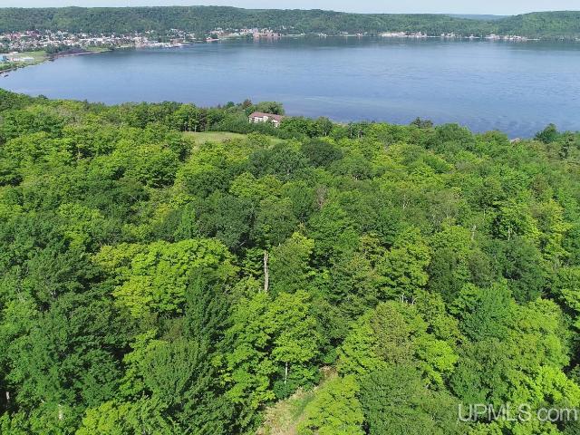 8 Acres Nestor Road