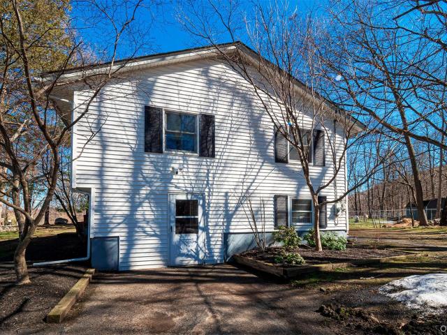 8 Adelaide Lane