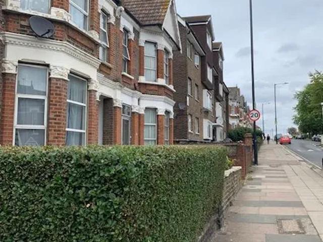 8 All Souls Avenue, London, NW10 5AN, United Kingdom | Room for rent #126662703 | Rentberry