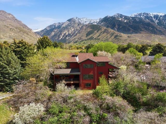 8 Altawood Dr S, Sandy, UT 84092