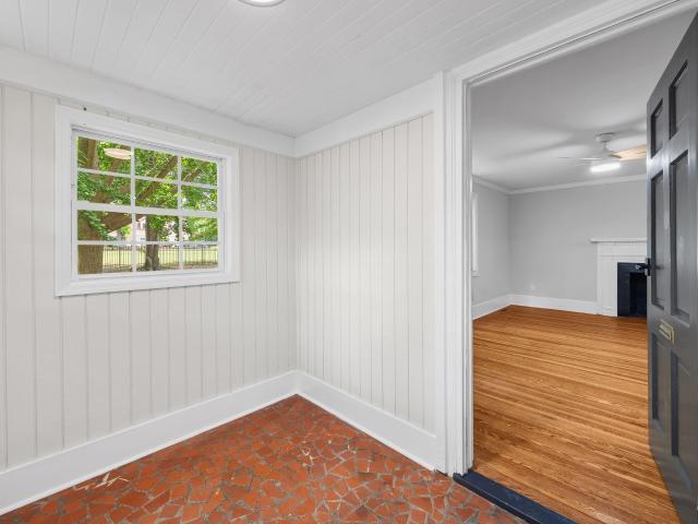 8 Amherst Avenue