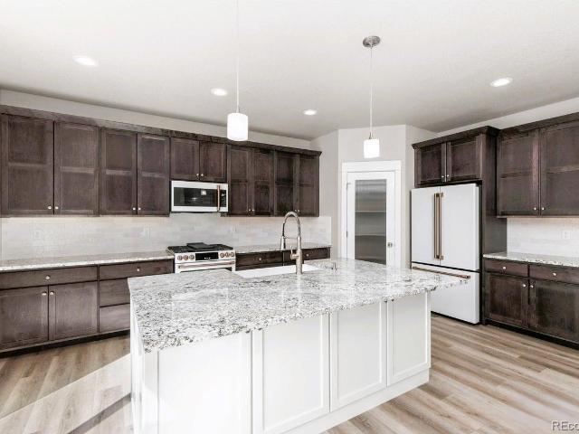 8 Annie Ln, Keenesburg, CO 80643 | MLS #9961