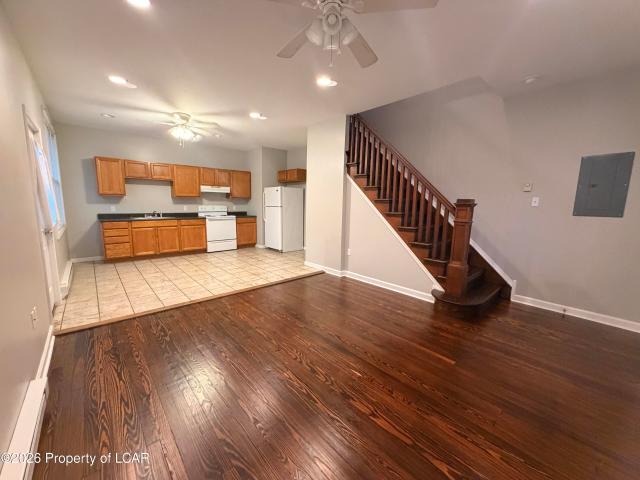8 Arch Street # F